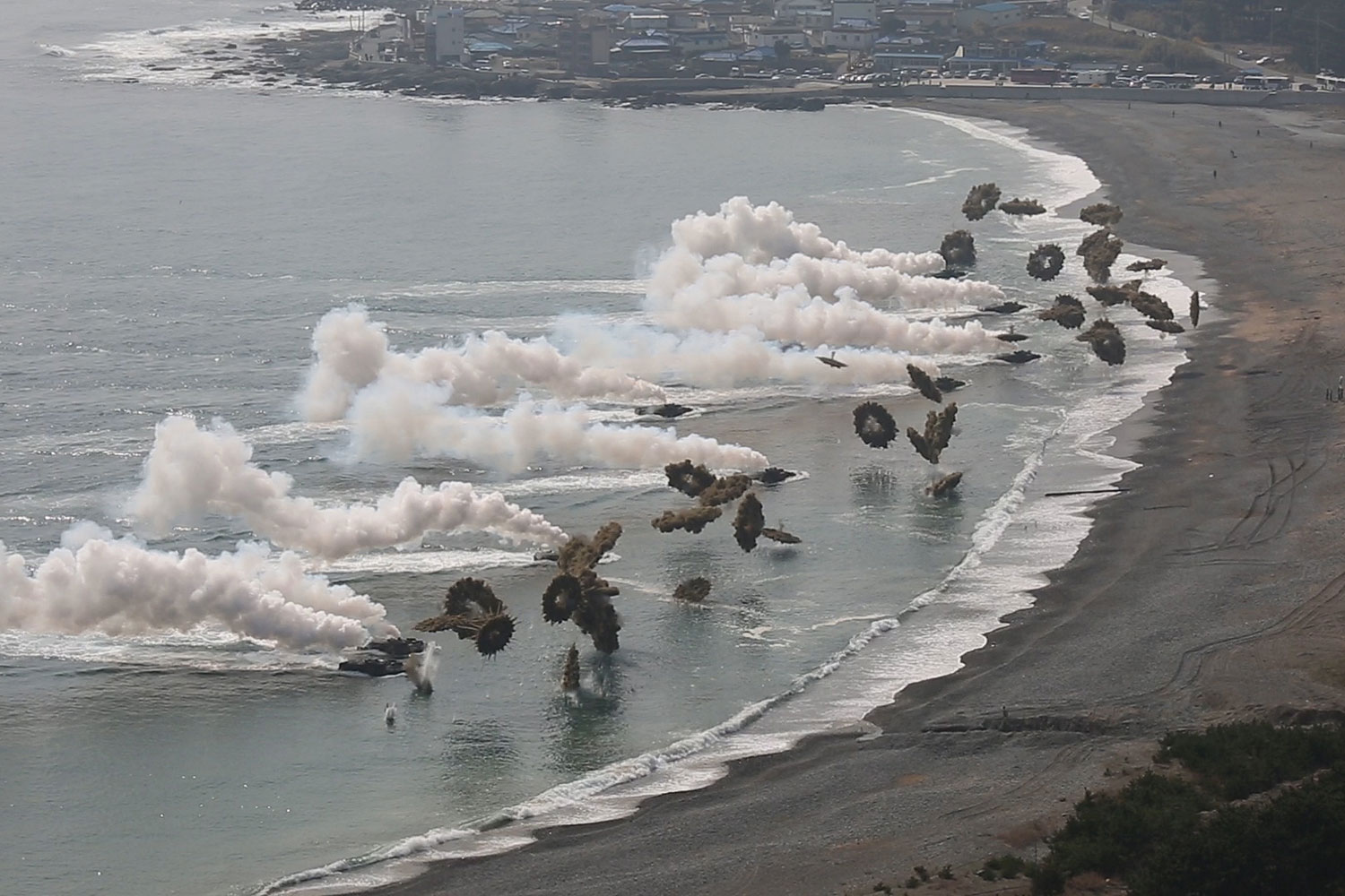 Marines to Test 100 New Beach-Storming Technologies | Military.com